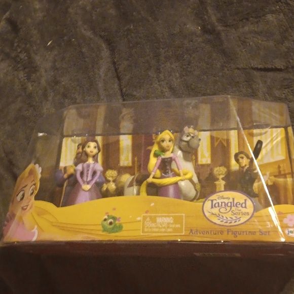Disney | Toys | Disney Tangled Adventure Figurine Set Purple And Yellow ...
